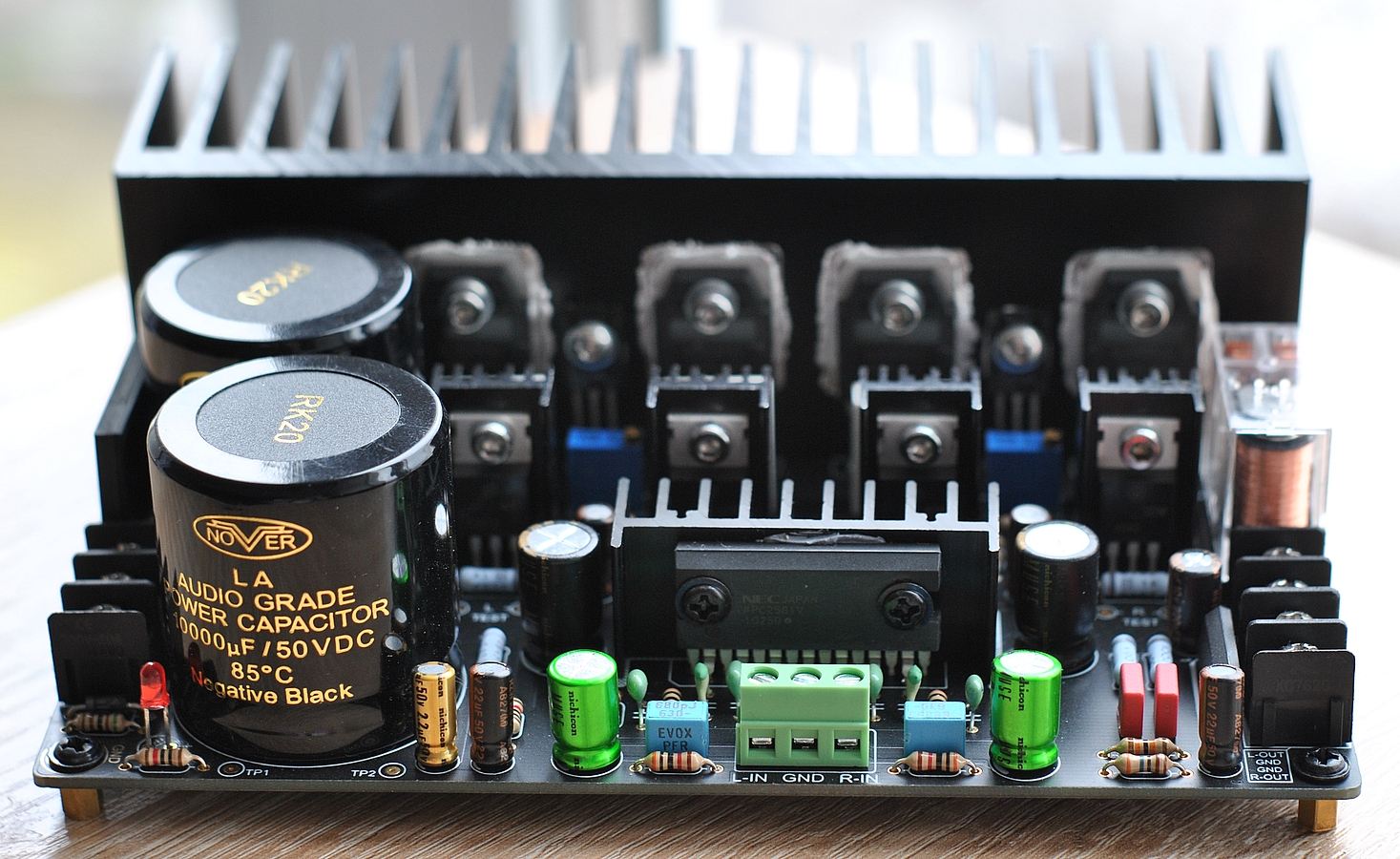 Обзор платы аудиоусилителя класса AB UPC2581V: темная лошадка / Аудио и ...