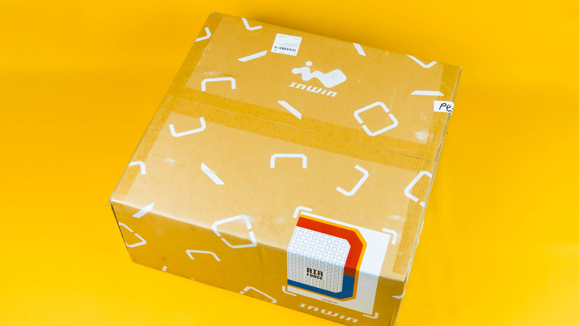 Обзор необычного корпуса InWin Airforce / Корпуса, БП, ИБП, корпусное ...